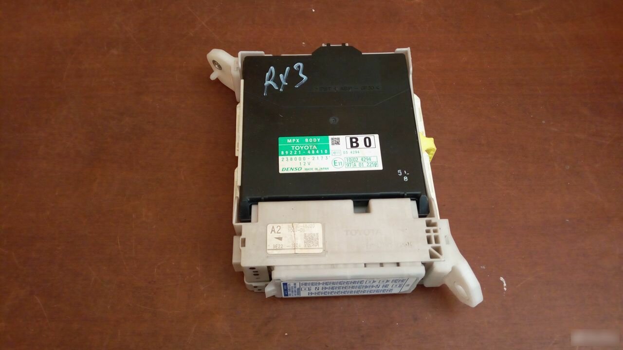 Блок предохранителей Lexus Rx350 2009-2015 8922148410