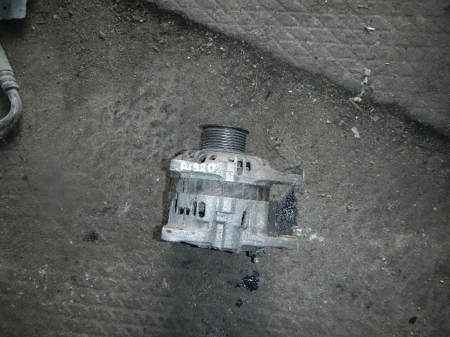 Б/У Генератор, Mazda (Мазда)-6 (GG) (02-07) MAZDA 6 (GG) (02-07) с разбора хэтч целый 121920 MAZDA арт. RF5C18300A