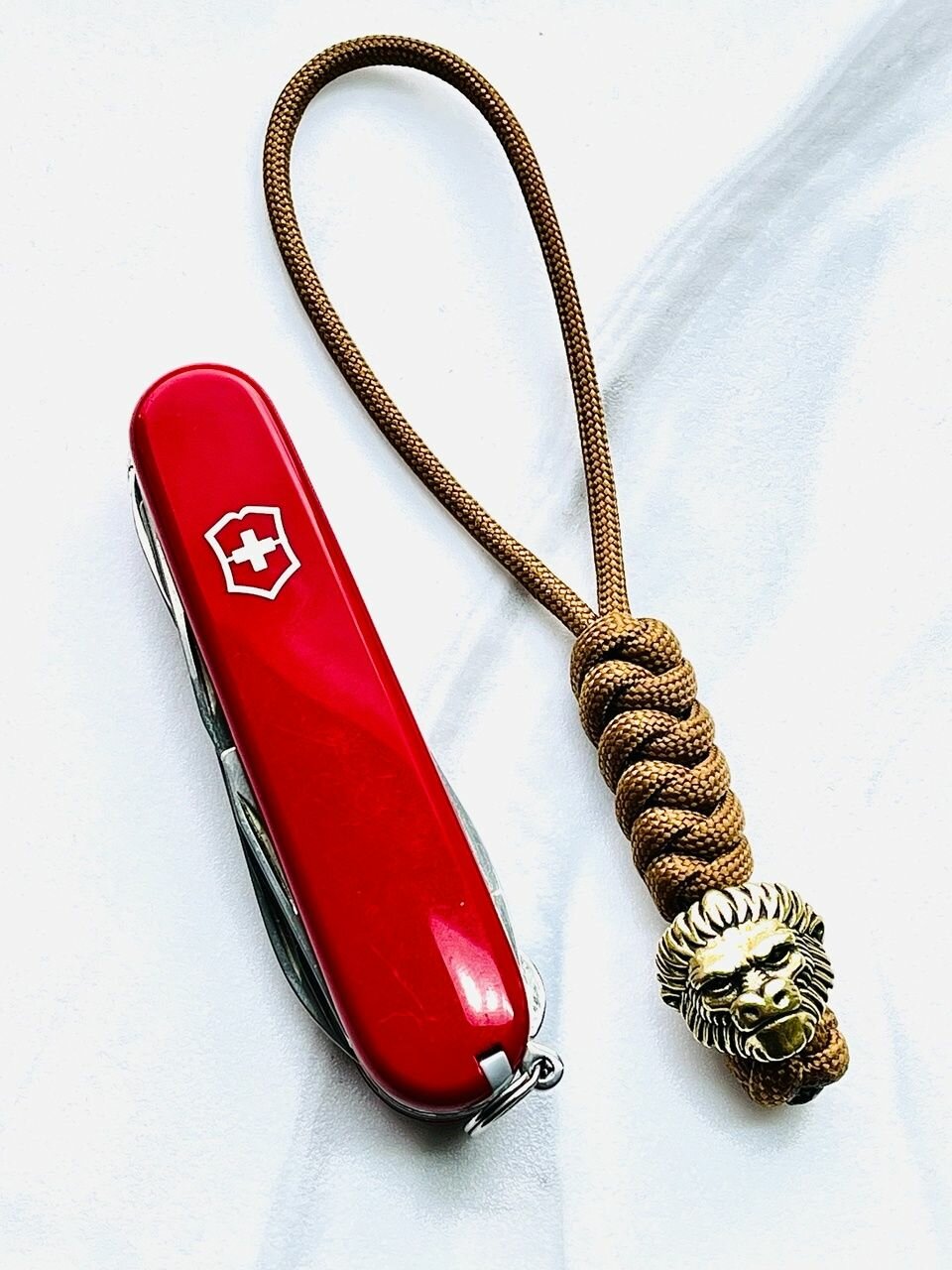 Темляк для ножа из паракорда с латунной бусиной "Горилла Кин Конг"