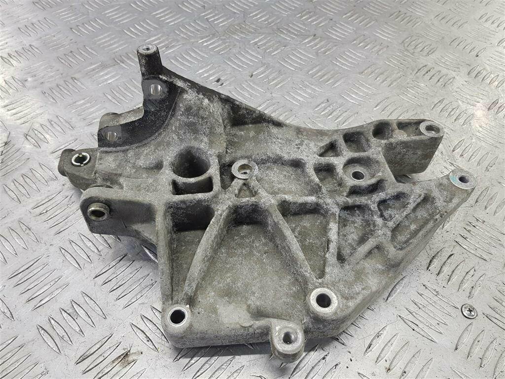 Кронштейн генератора Б/У для Fiat Doblo II (2010—2015) 51838944