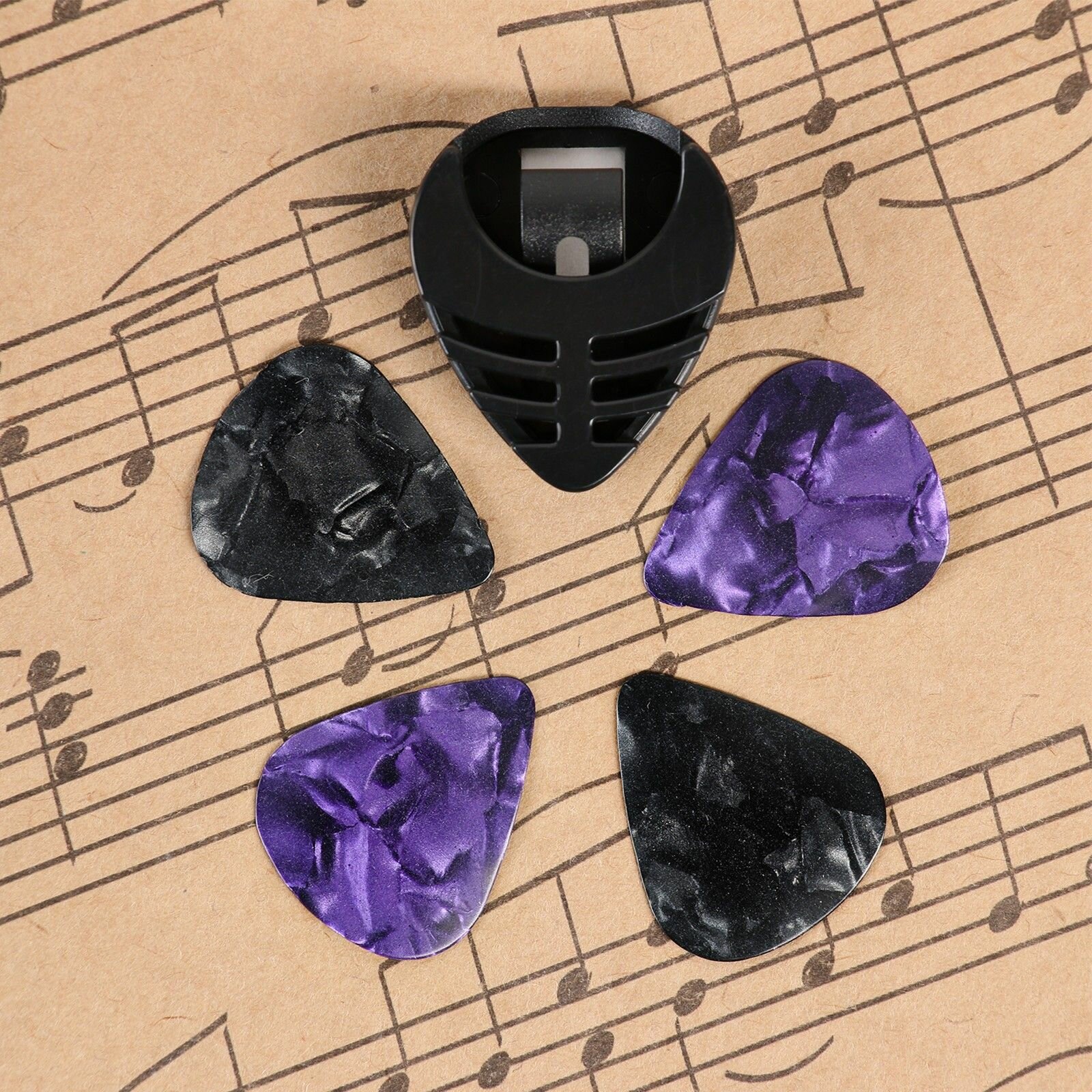 Медиаторы 4 шт, с футляром, толщина 0.46