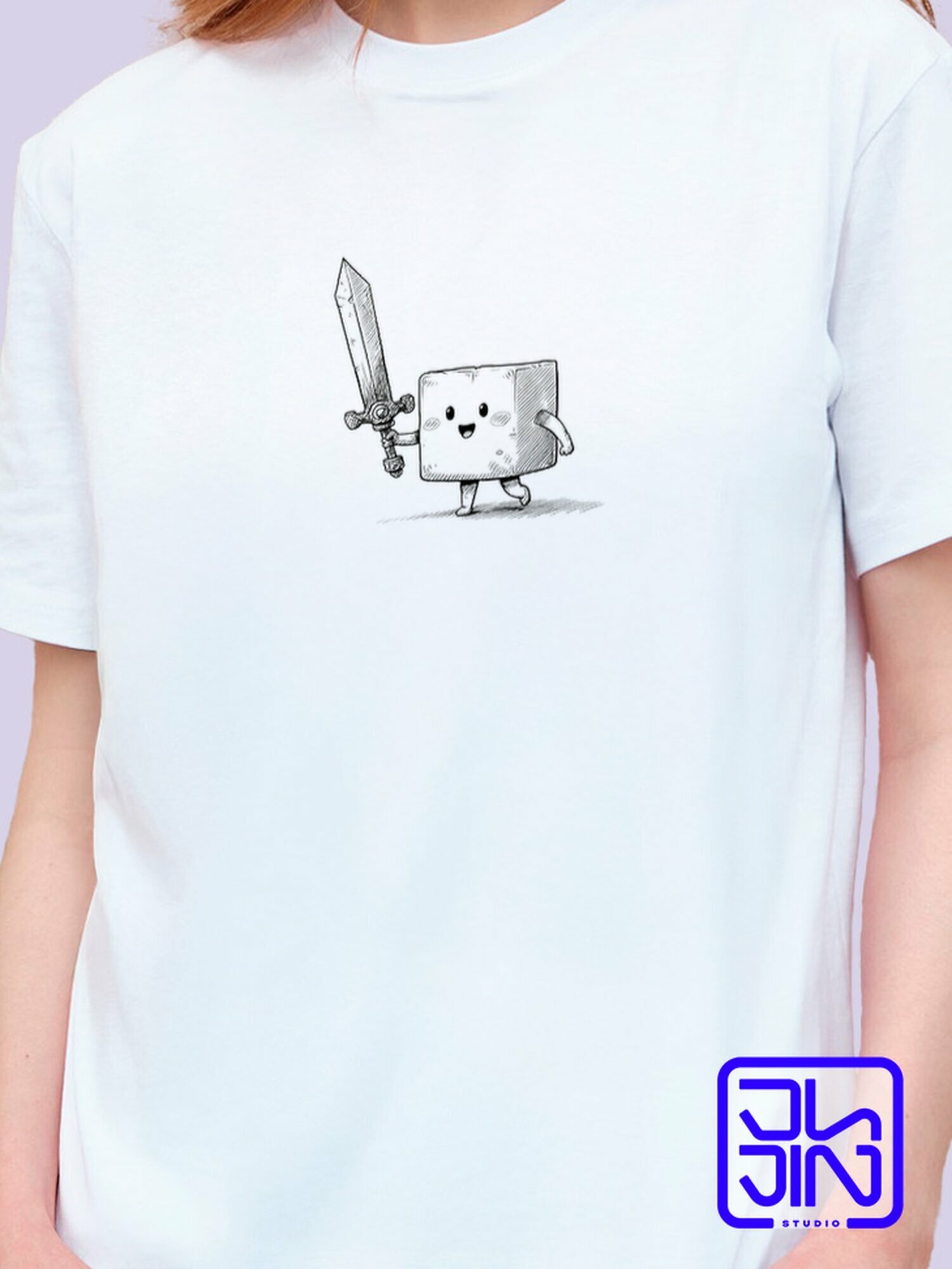 Футболка классическая женская с авторским принтом Смешной черно-белый квадратный куб с блестящим, минималистичным мечом, белый хлопковый трикотаж с прикольным рисунком на груди