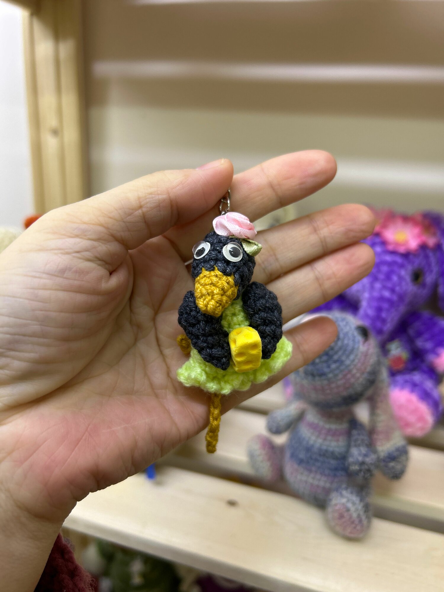 Вязаный брелок ручной работы. Вязаная игрушка