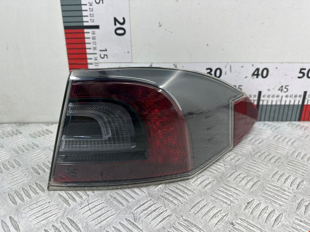 Фонарь задний правый Tesla Model S 600592100C арт. 2264664
