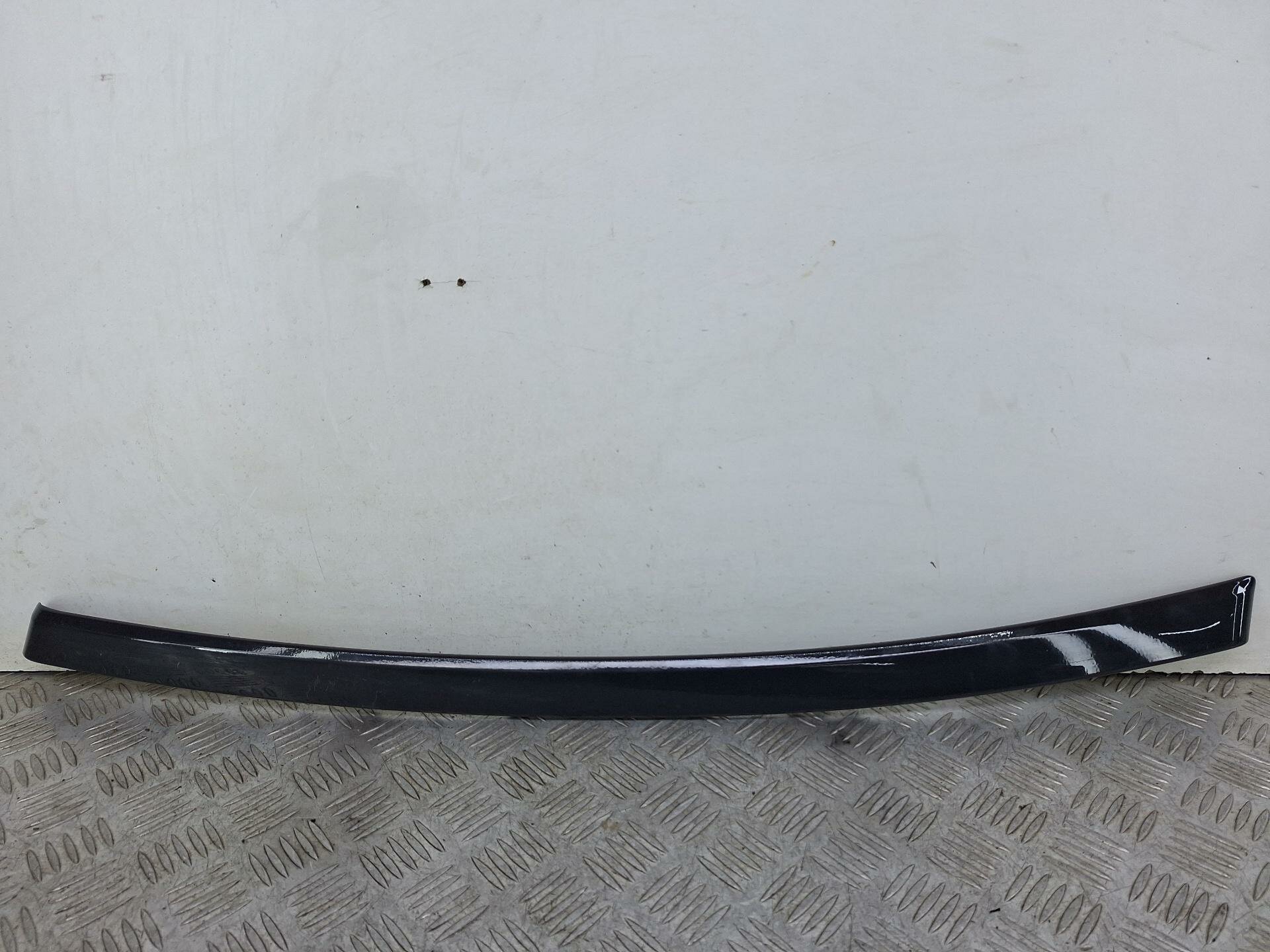 Молдинг двери передней правой BMW 3 E90/E91 2005 7121474