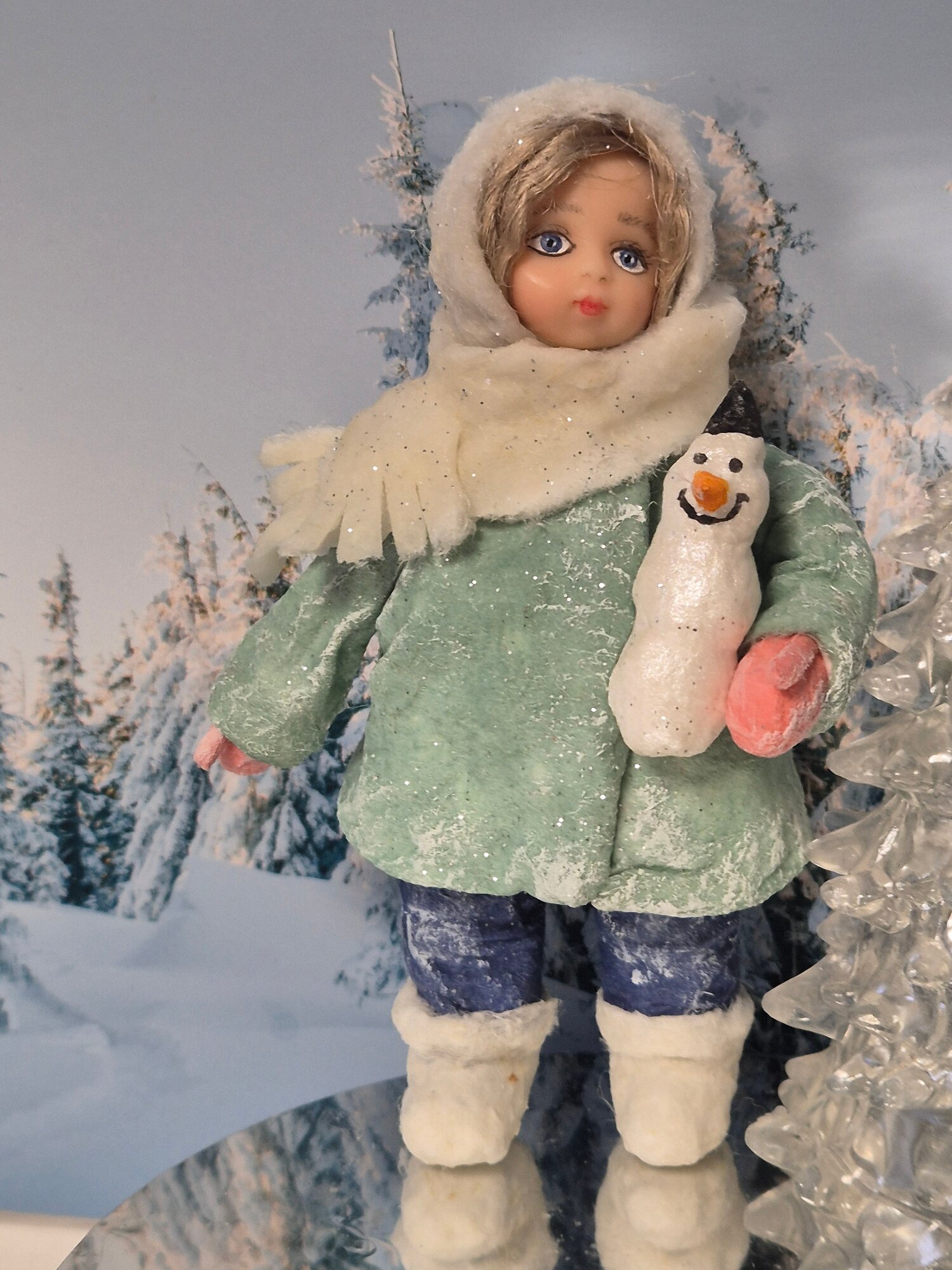 Ватная игрушка Affavatta "Девочкаи снеговик", 12см, ручная работа