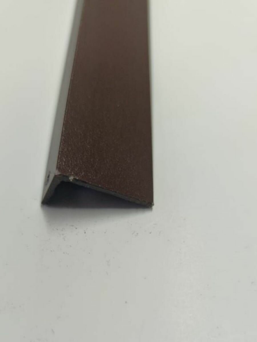 Алюминиевый декоративный уголок 10x20 мм, длина 3 метра