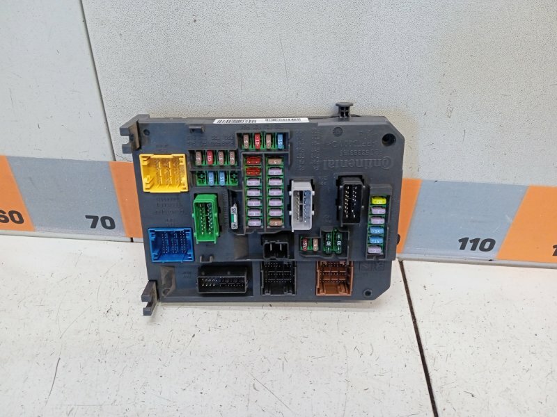 Б/У Пежо 508 Блок предохранителей Peugeot 508 2012 D4H, D5F, DRH 232163 Peugeot-Citroen арт. 9664992380