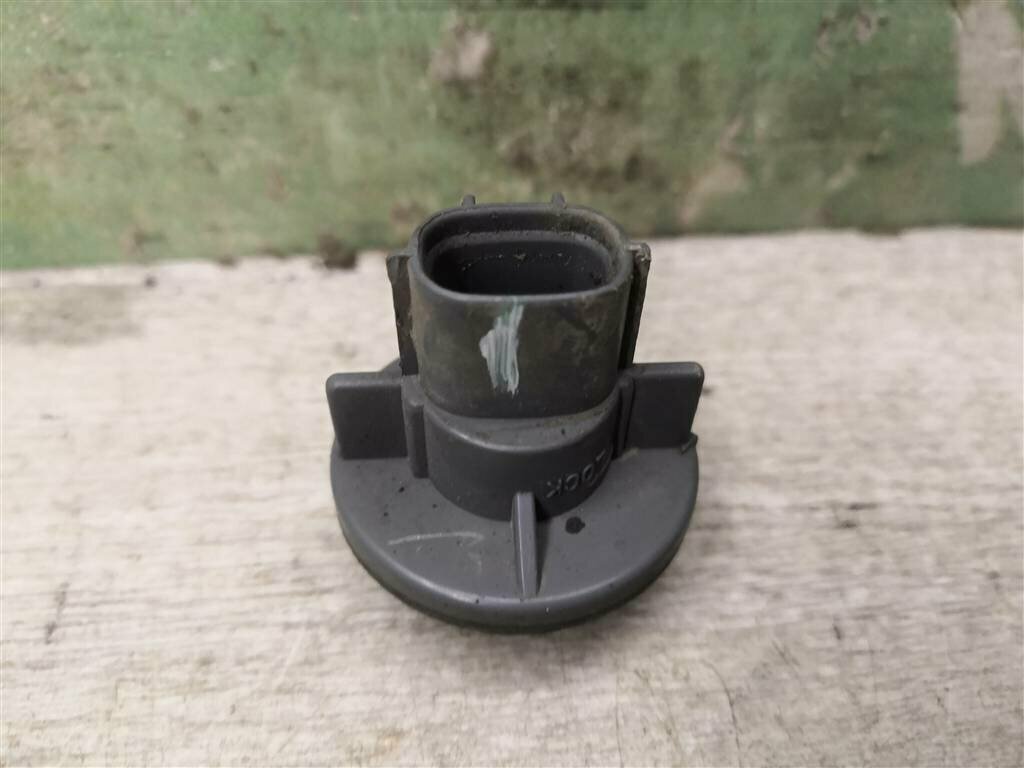 Патрон Mitsubishi Space Wagon (N3,N4) 1991-2000