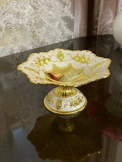 Конфетница "Без бренда", металл, золотистая, круглый дизайн, 15см — фото 1