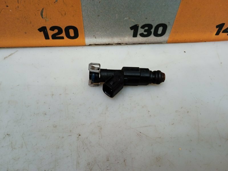 Б/У Форсунка топливная Mazda Mazda3 2005 BK 363144 MAZDA арт. 028156154