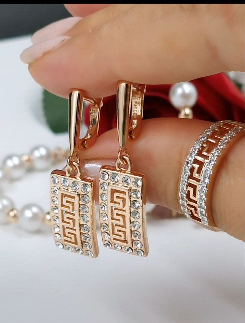 Комплект бижутерии, фианит, искусственный камень