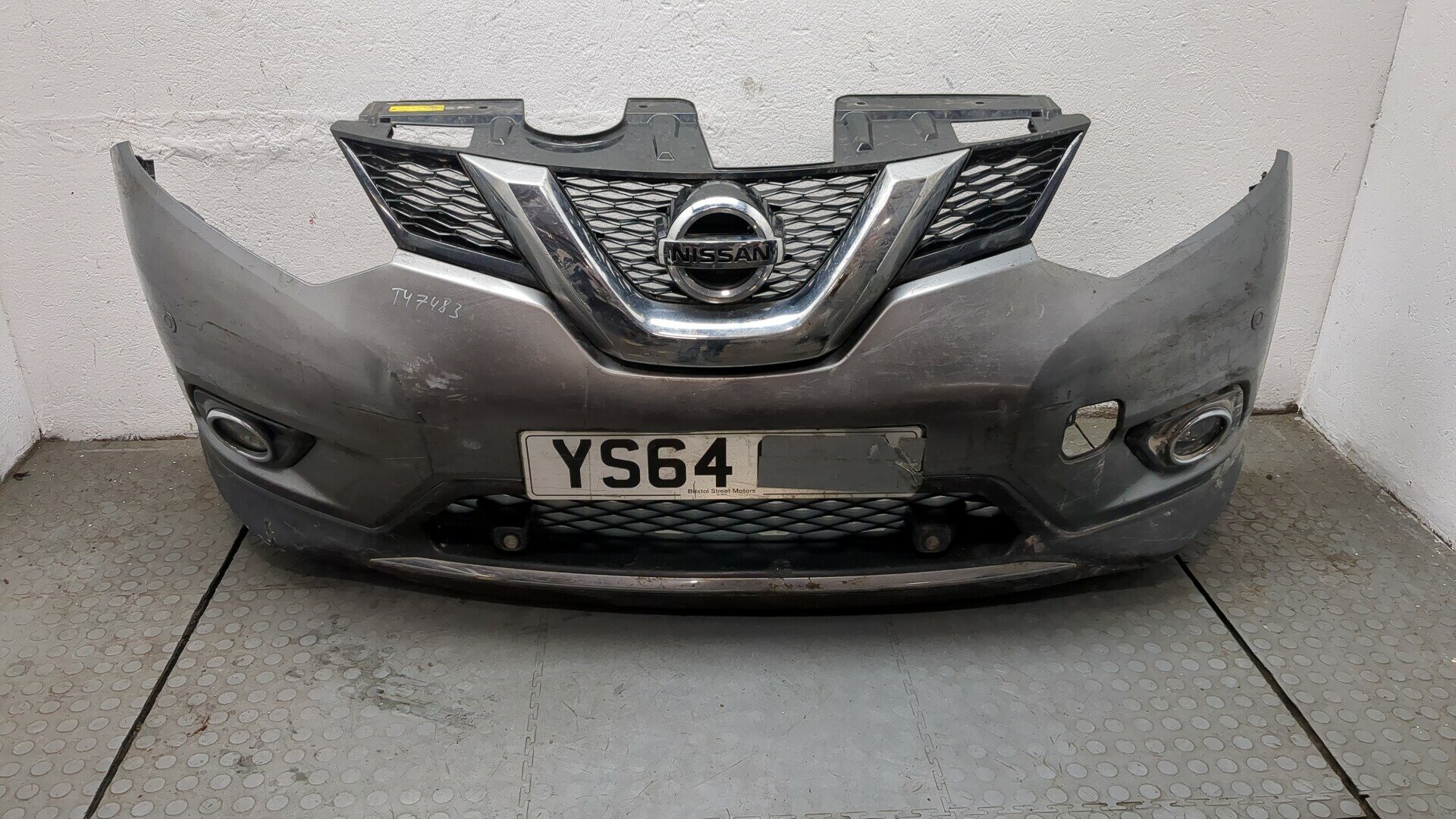 Бампер передний Nissan X-Trail (T32) Б/У