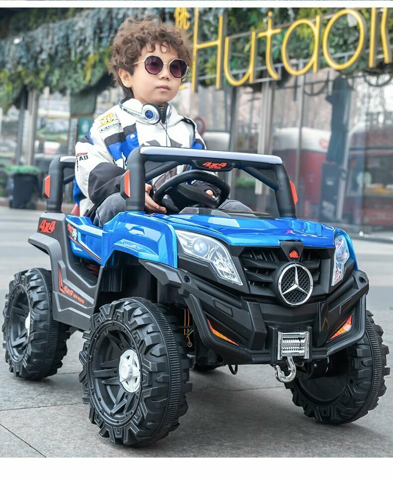 Электромобиль 4х4 с дистанционным управлением для детей