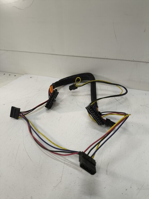 Кабель 20 Pin на 20+4Pin PIV Molex Sata M4 Pin