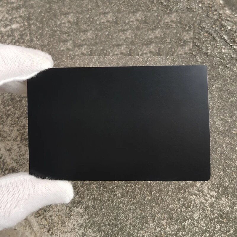 Черные визитки алюминиевые 86x54x0.45mm, матовые