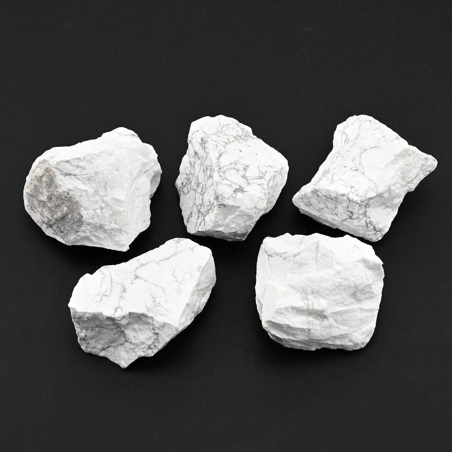 Минерал кахолонг 47*35*21мм .