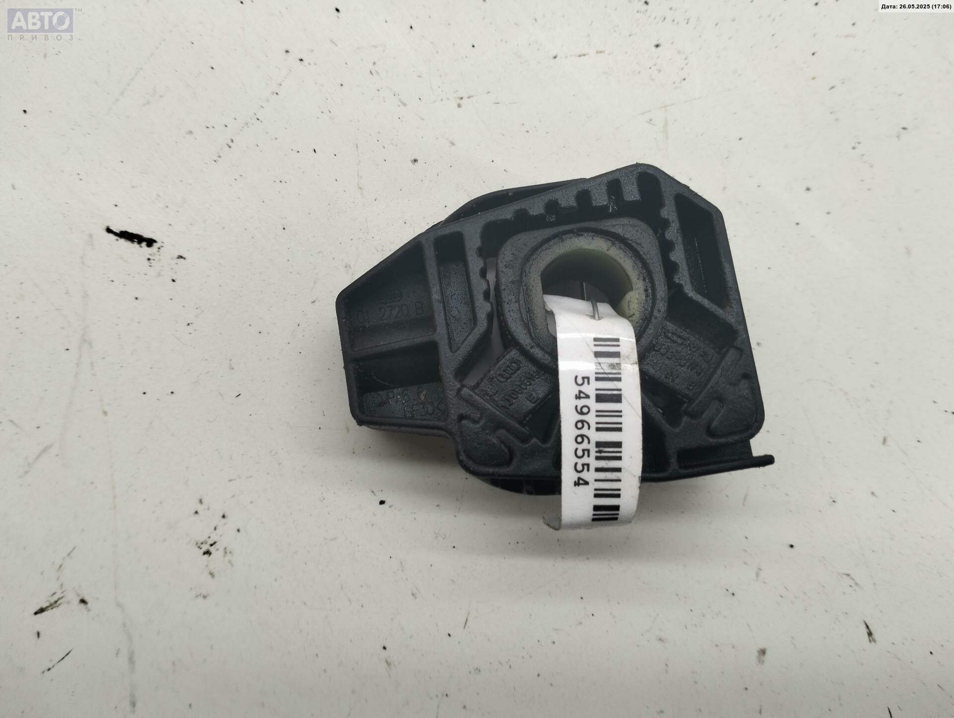 Кронштейн радиатора Volkswagen Bora