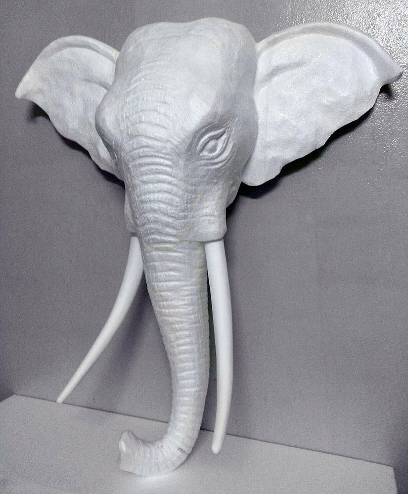 Фигура из пенопласта "Голова слона"