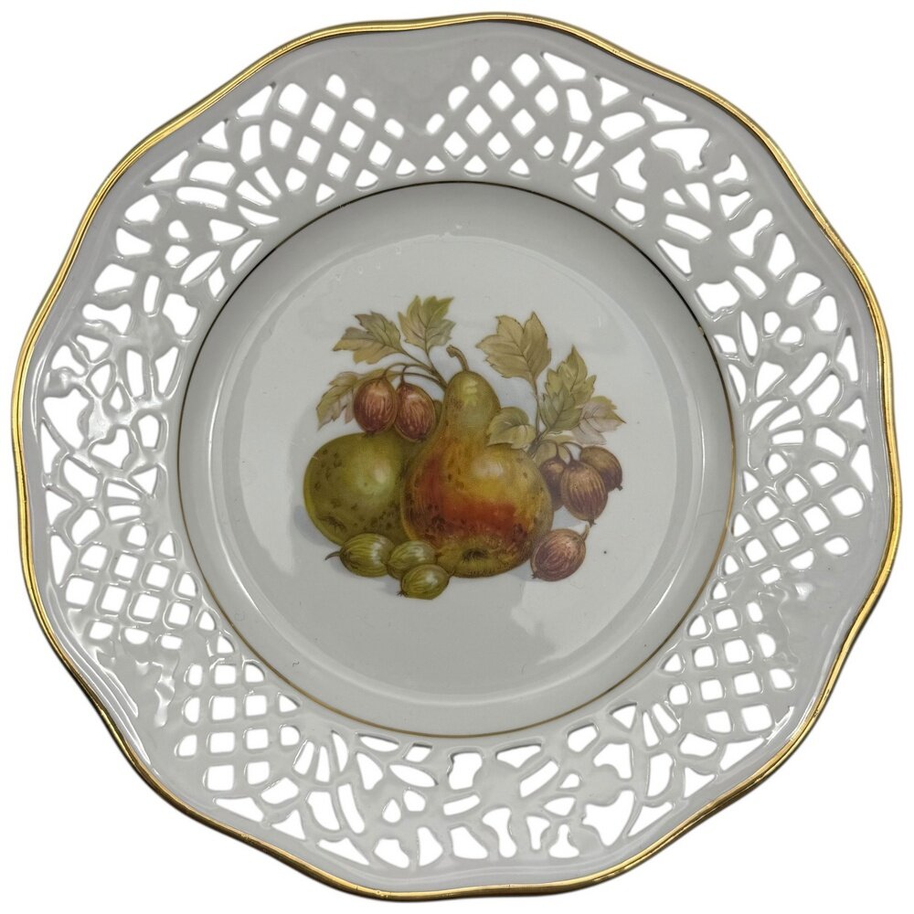 Тарелка "Фрукты Груша Крыжовник", 19 см, прорезной фарфор, 1960-1970 гг, Schumann Arzberg, Германия