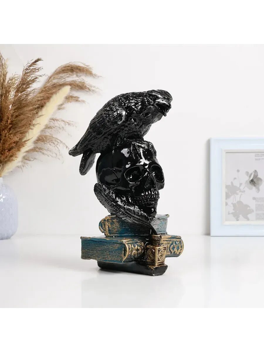 Копилка для денег Ворон на черепе