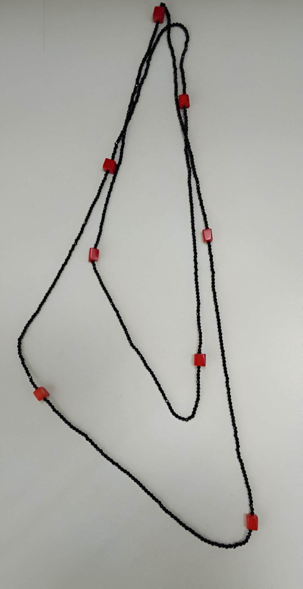 Колье, коралл, шпинель