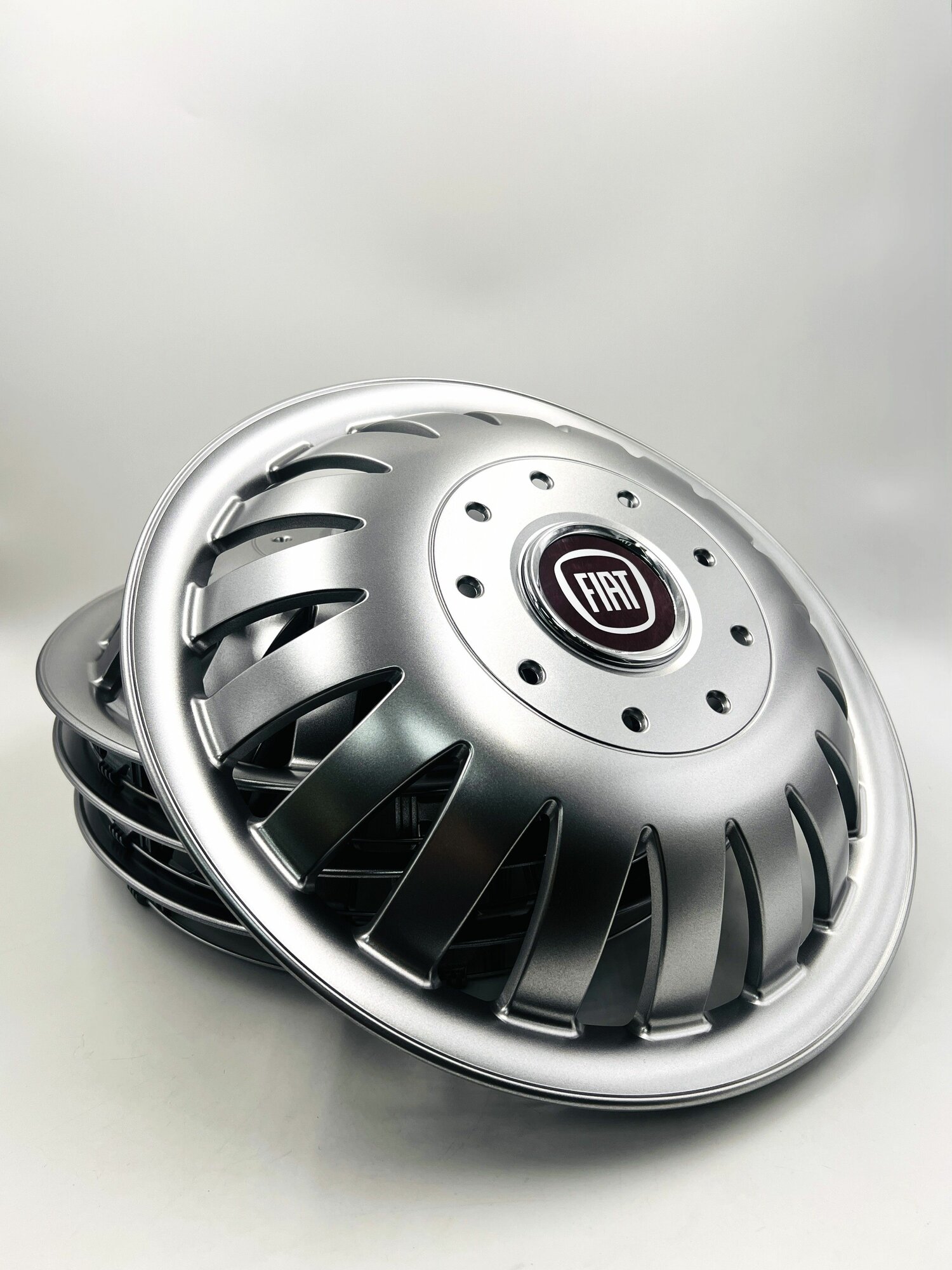 Колпаки на колеса гибкие с эмблемой FT Ducato R15 4 шт