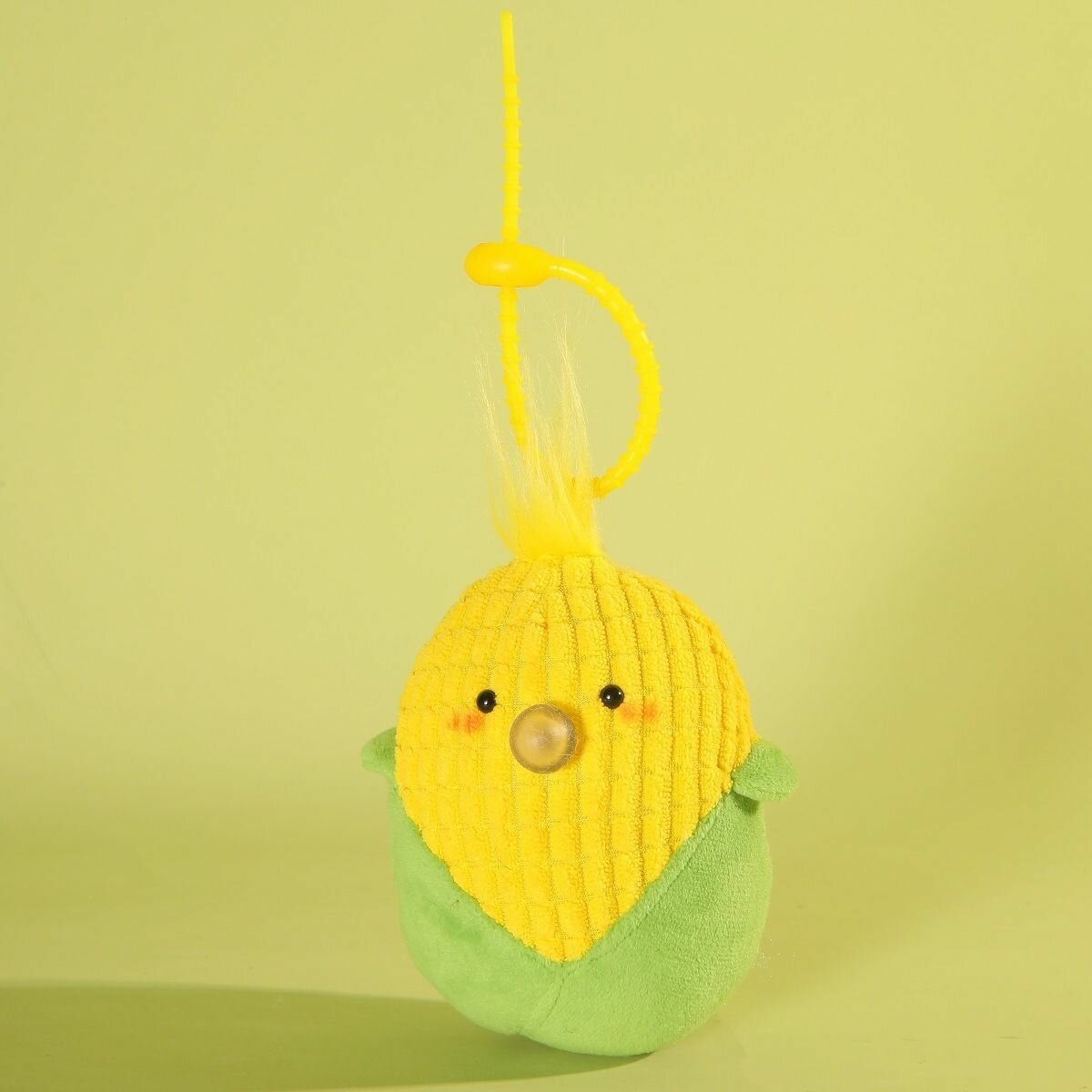 Мягкие игрушки-сквиши в виде овощей и фруктов, милые плюшевые игрушки, маленькие подвески для сумок, игрушки со звуком.