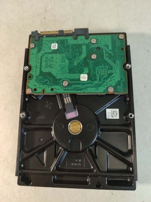 Жесткий диск 3.5" 1Tb SAS2.0 Seagate Constellation ES ST1000NM0001 7200rpm 64Mb