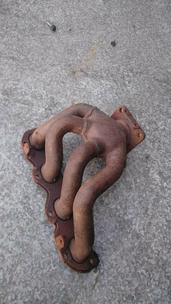 Выпускной коллектор Volkswagen Golf Plus (2005 - 2009) 03C253031E