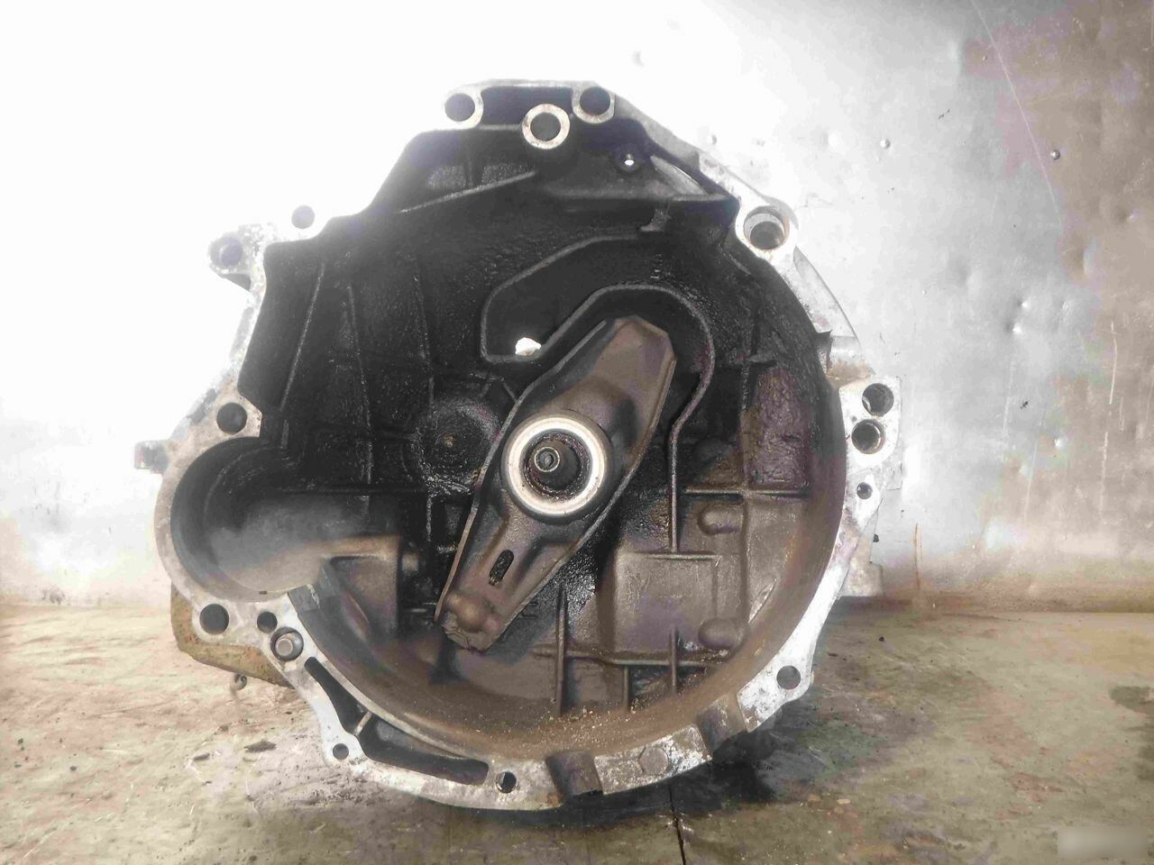 МКПП (механическая коробка переключения передач) Audi 80 B3 (1986—1991) 012300043EX