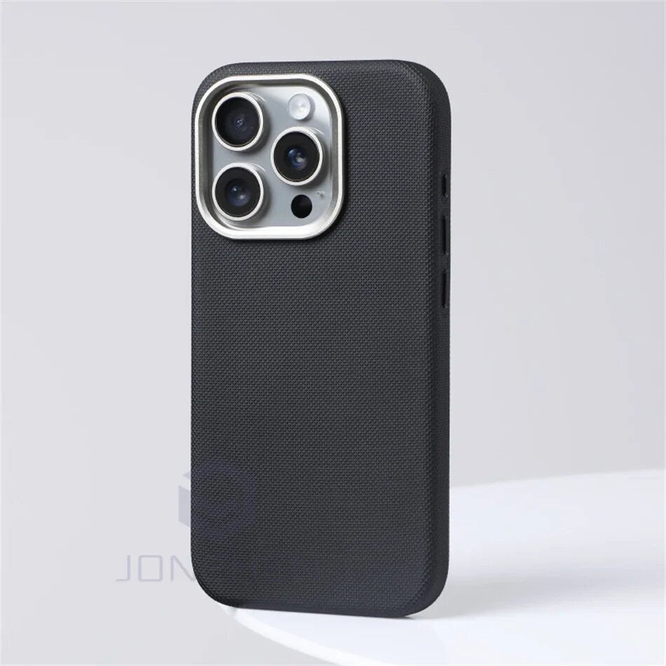 Черный чехол для iPhone 14 Pro Max с текстурой