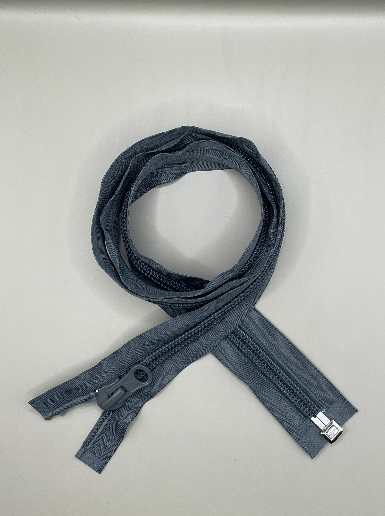 Молния спираль, тип 10,1 замок,100см, т. серый(графит)1шт.