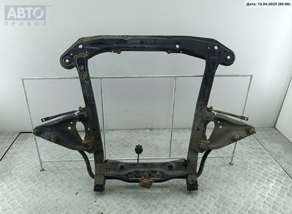 Балка подвески передняя (подмоторная) Dacia (Renault) Lodgy