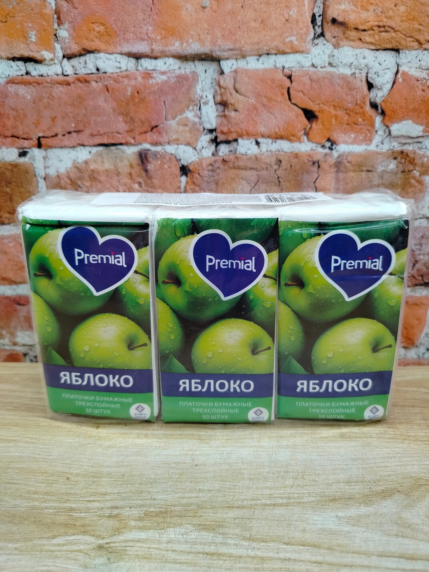Premial Платочки бумажные треслойные Яблоко 6 упаковок по 10 шт