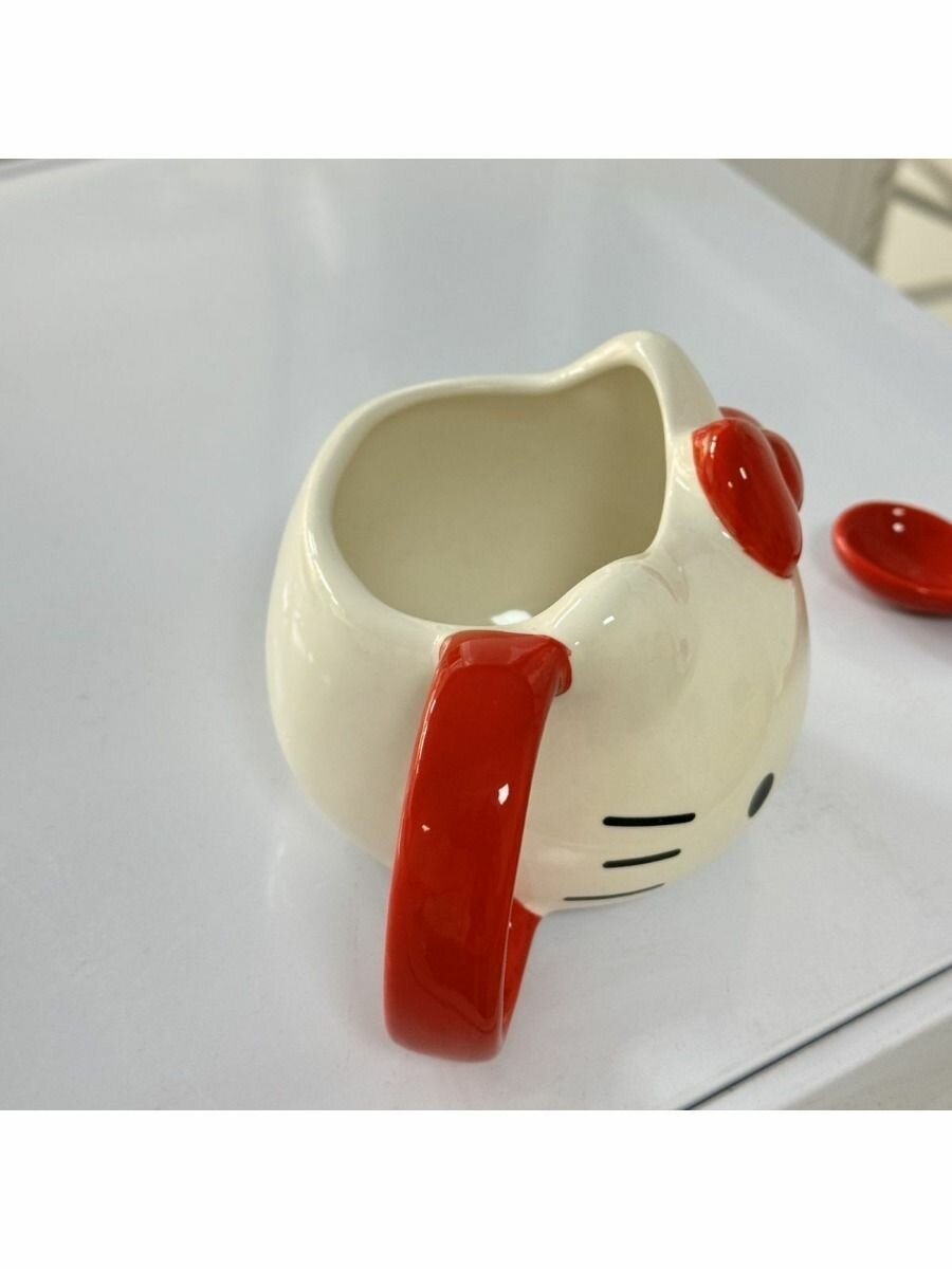 Кружка "Hello Kitty" D077, 550мл, белая/красная, керамическая — фото 1
