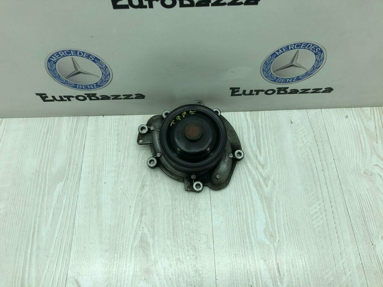 Основная помпа Mercedes Om642 A6422010710