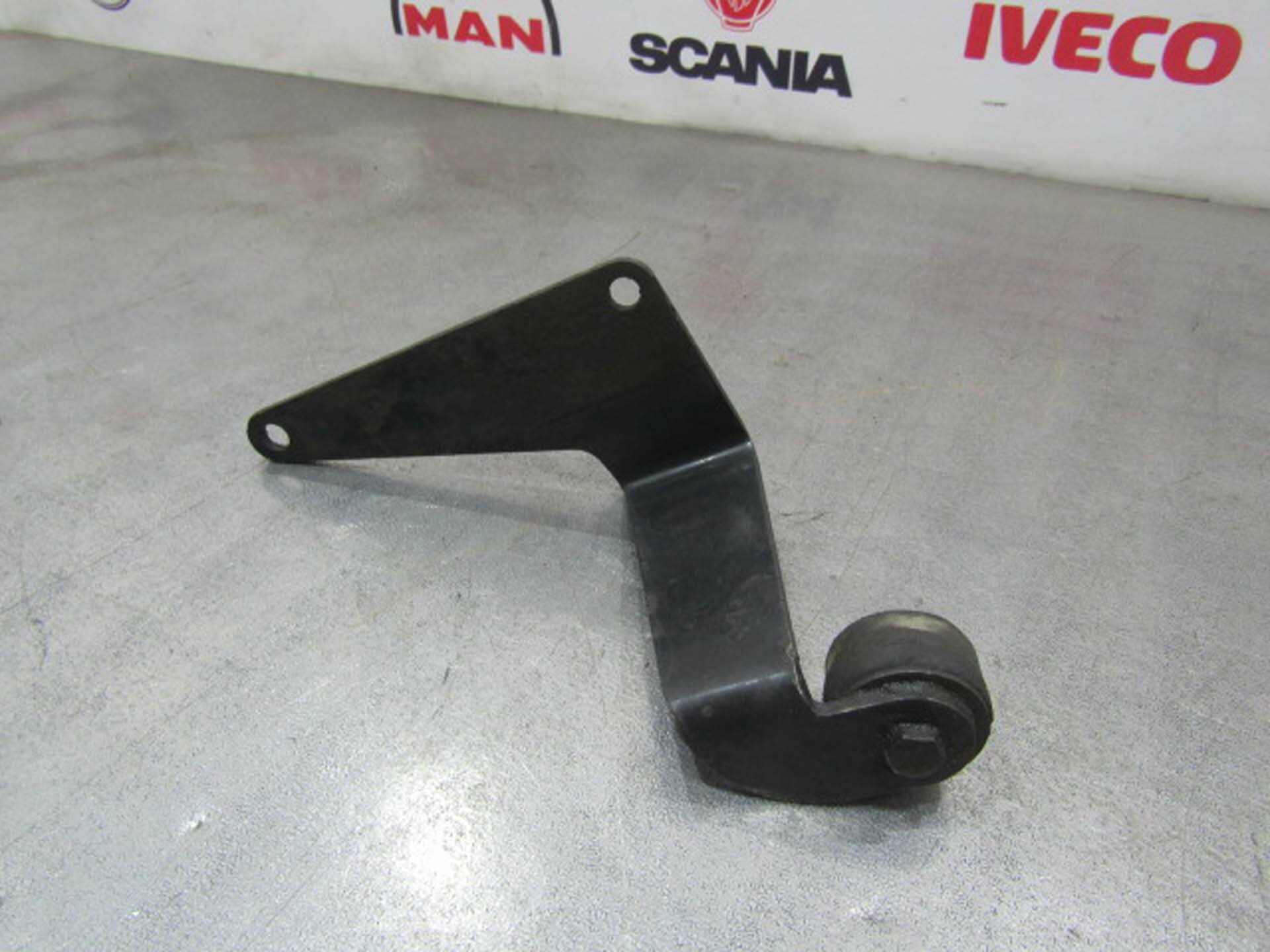 Кронштейн трубы глушителя MAN TGA, TGX, TGS / Демпфер поврежден!!!