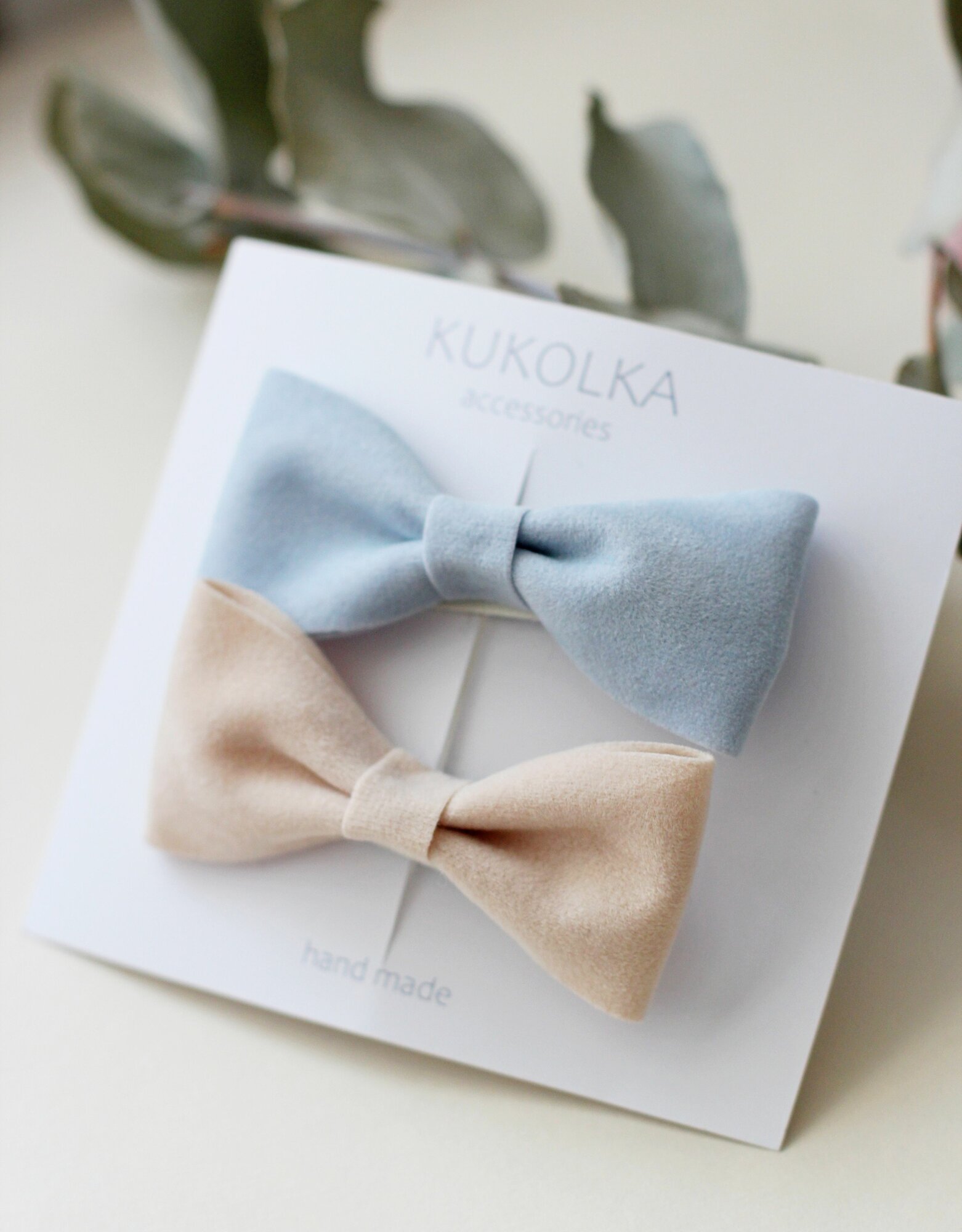 Заколки для волос детские, бантики для девочки для волос, набор заколок для девочек, ручная работа, "KUKOLKA accessories", замшевые, голубой, бежевый, 2 шт.