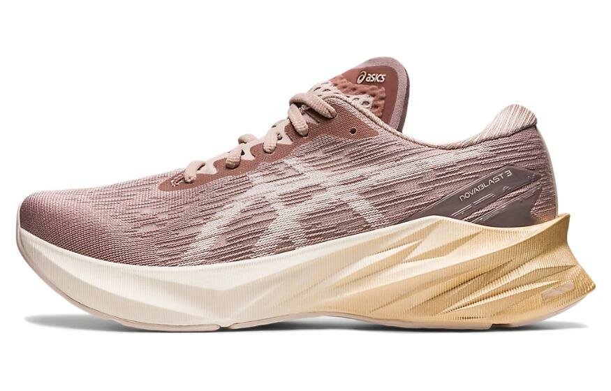 Кроссовки NOVABLAST 3