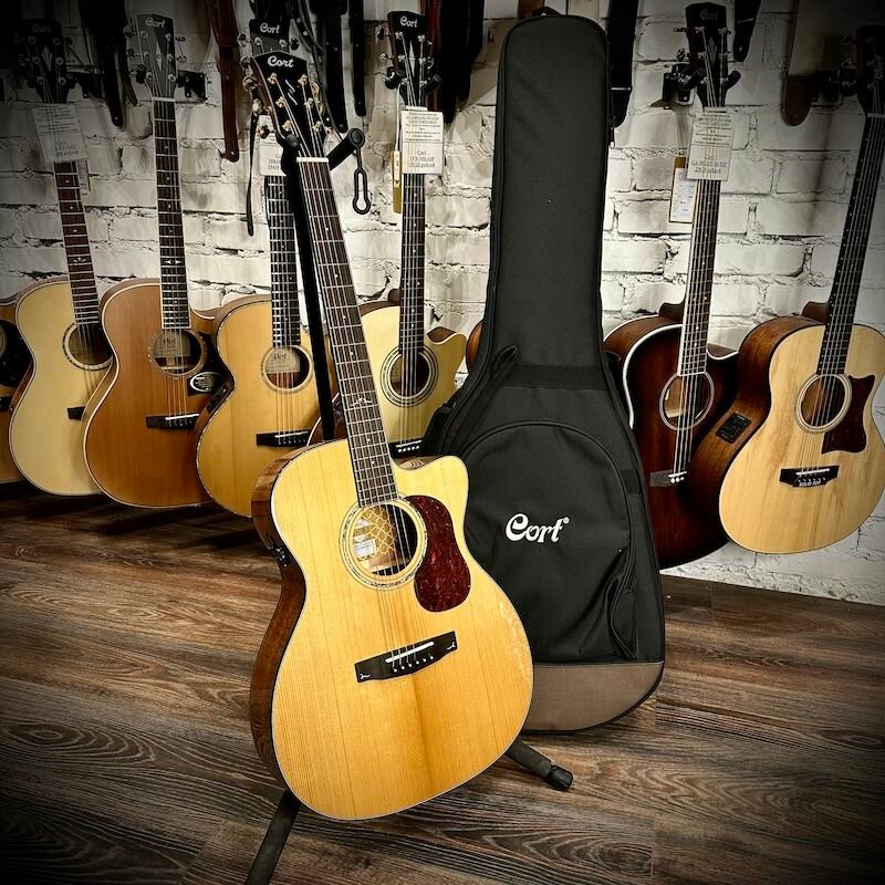 Электроакустическая гитара Cort Gold-OC6-WCASE-NAT