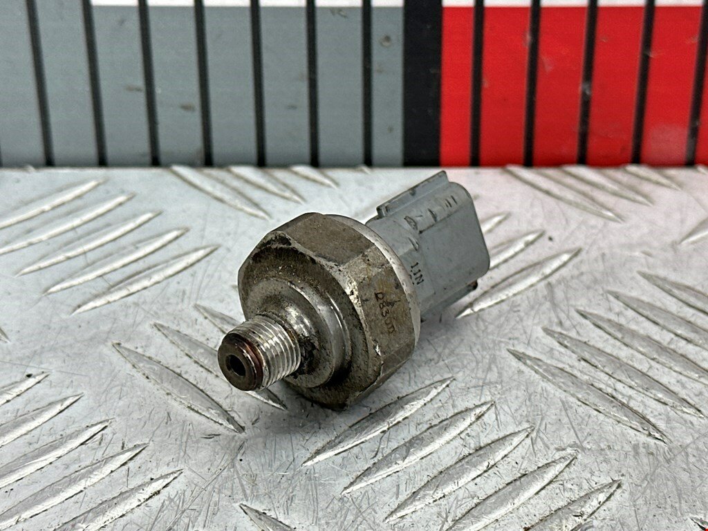 Датчик давления масла Nissan Juke арт. 2266809