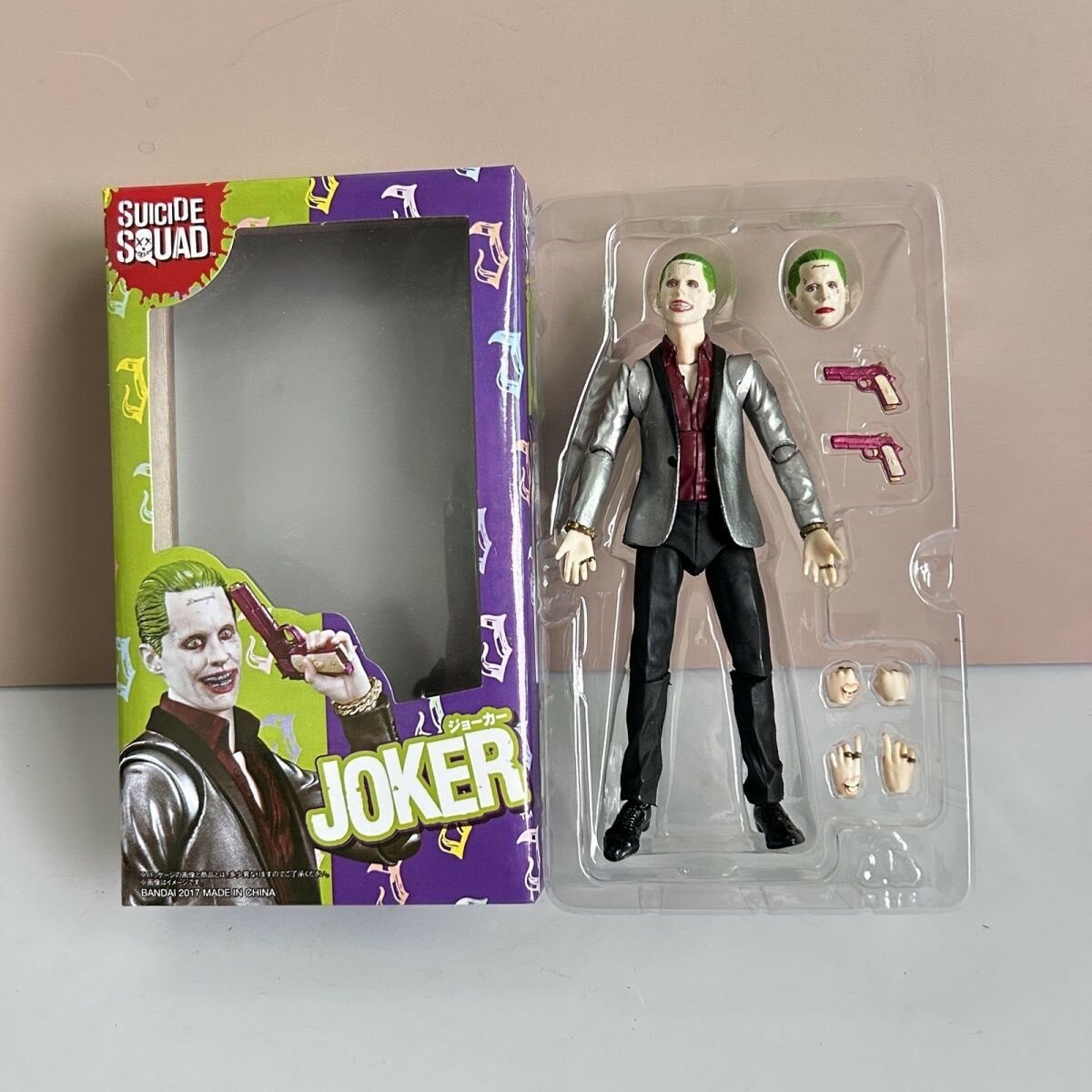 Шарнирные фигурки Suicide SHF Харли Квинн, Джокера и Бэтмена/стандартные.