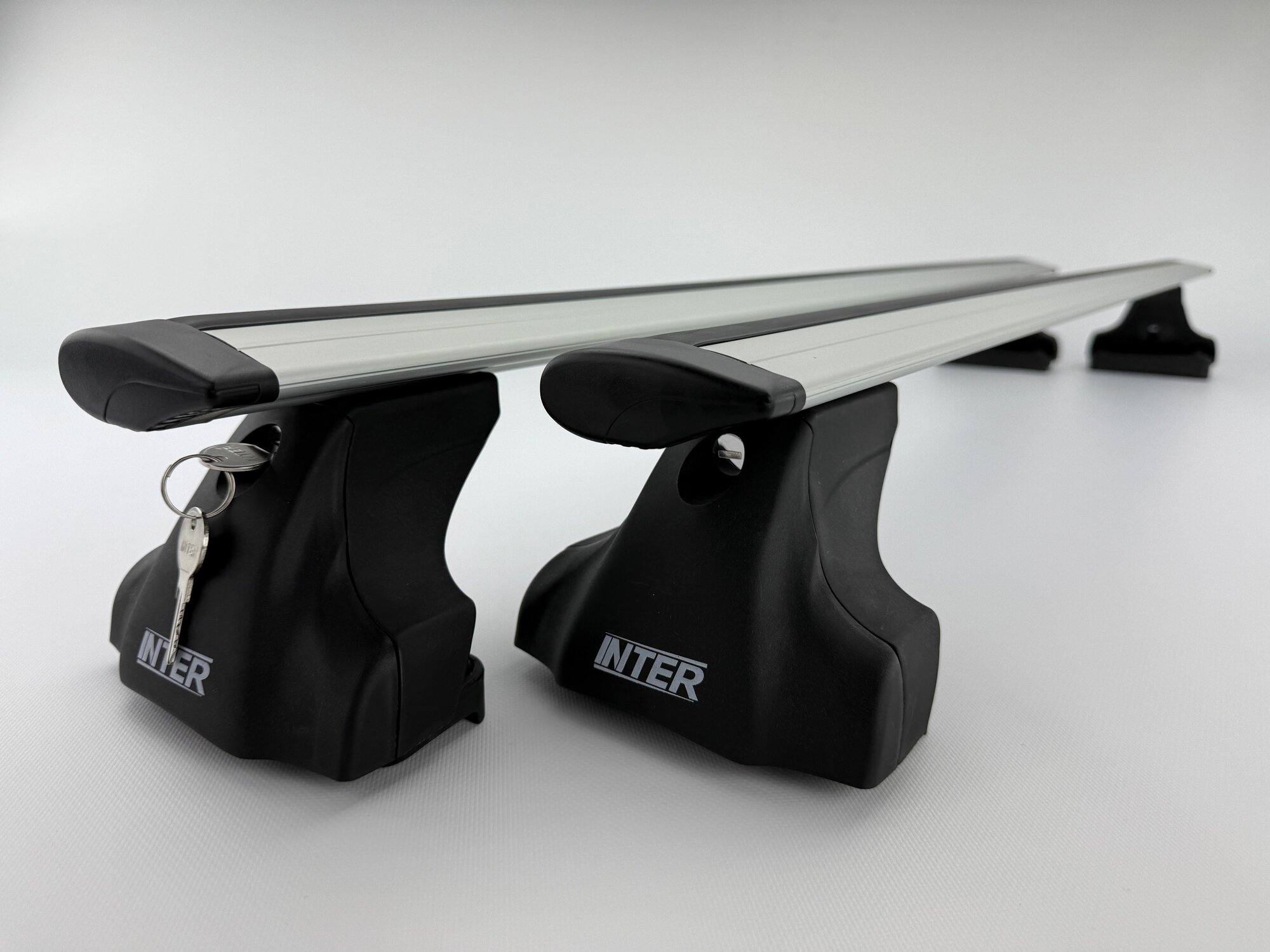 Багажник на крышу Мазда СХ 5 2011-2016 Mazda CX-5 I, Крепление Inter Spectr в штатные места автомобиля с крыловидными серебристыми попереченами + замок