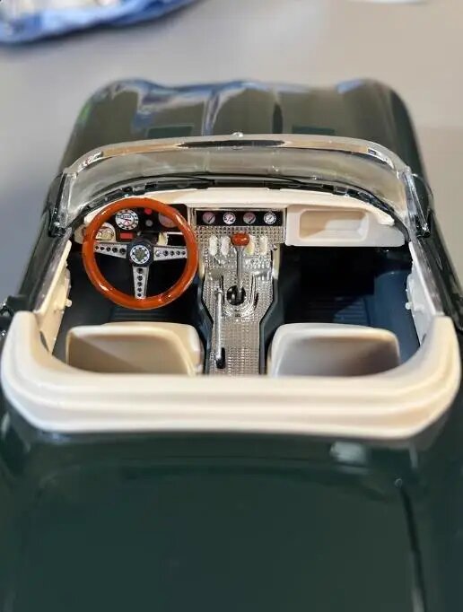 Jaguar E-Type 1/18 Silver Blue — фото 1