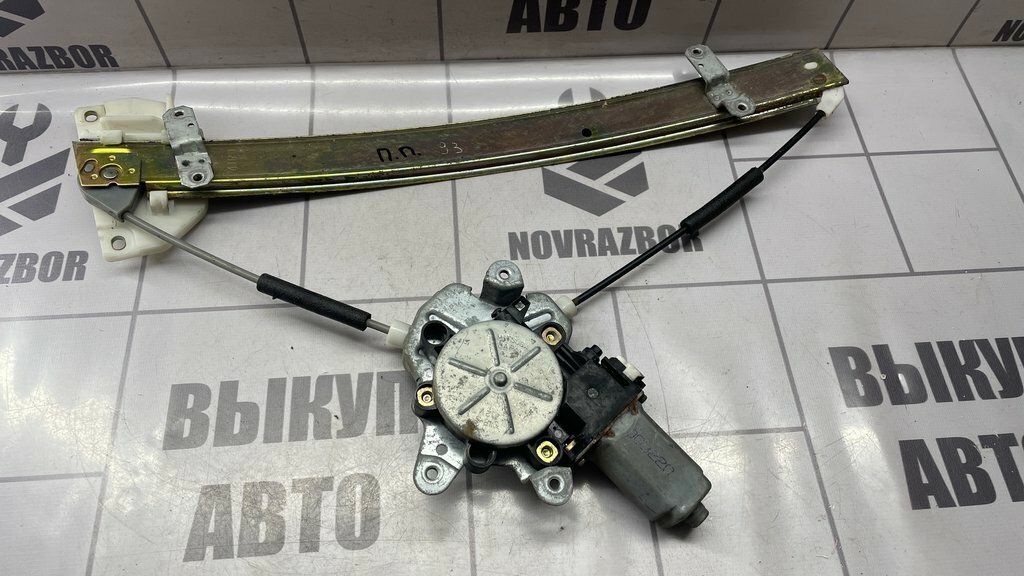 Стеклоподъемник электр. передний левый Mitsubishi Lancer CB 92-00