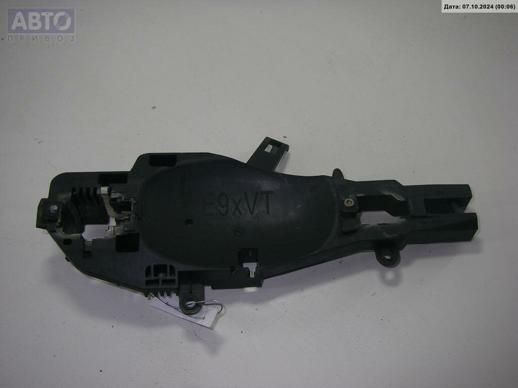 Корпус (держатель) ручки двери передней правой BMW 3 E90/E91/E92/E93 (2005-2013)
