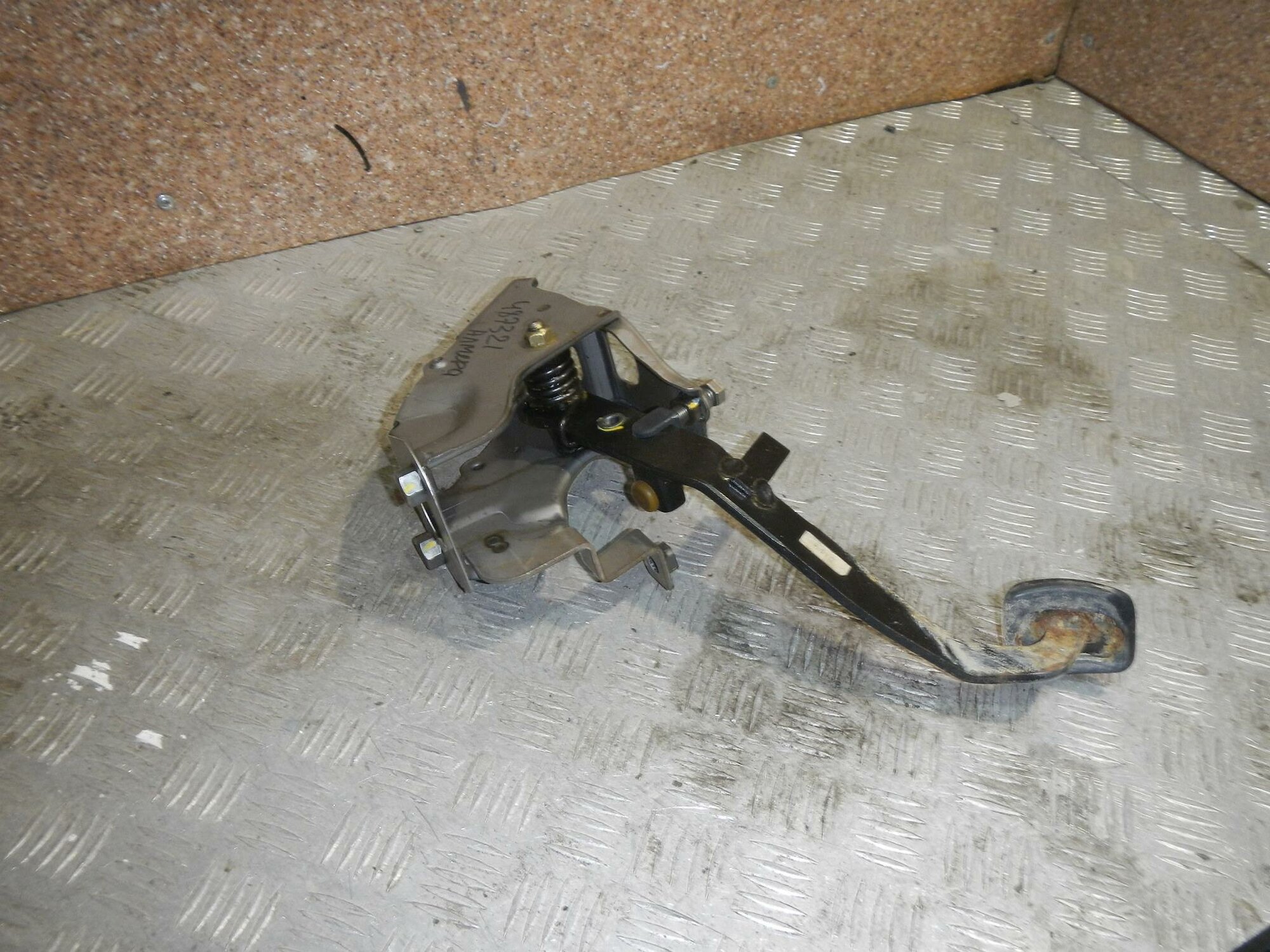 Б/У Педаль сцепления, Nissan (Ниссан)-ALMERA CLASSIC (B10) (06-) NISSAN ALMERA CLASSIC (B10) (06-) без повреждений. 4873...