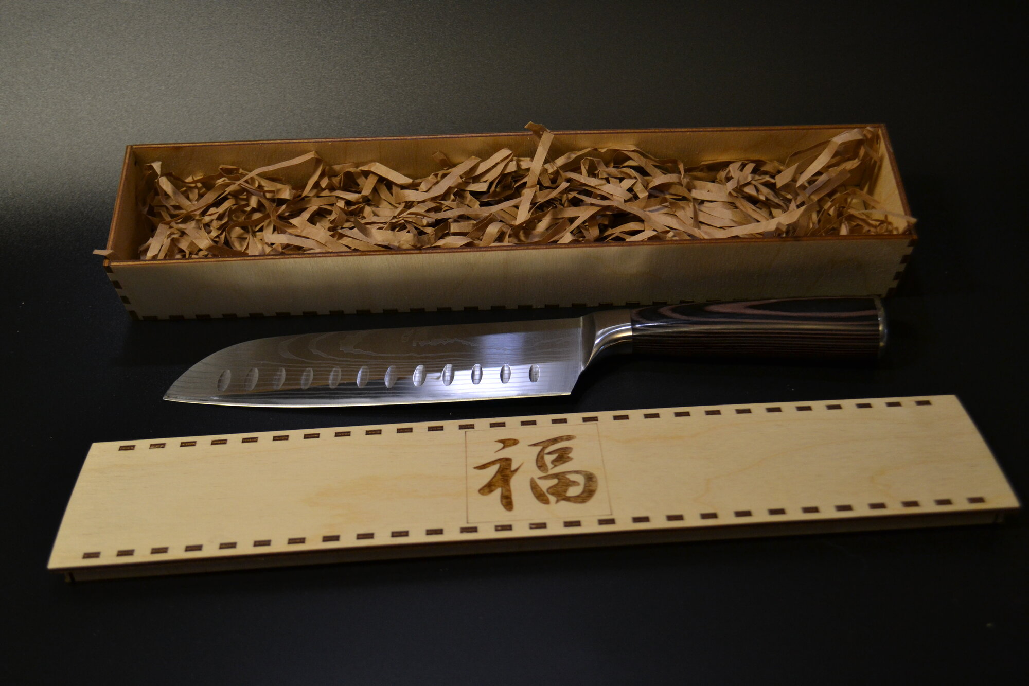 Нож в подарочной деревянной упаковке Сантоку 7-ми дюймовый, высокоуглеродистая сталь, бренд XITUO, в пенале