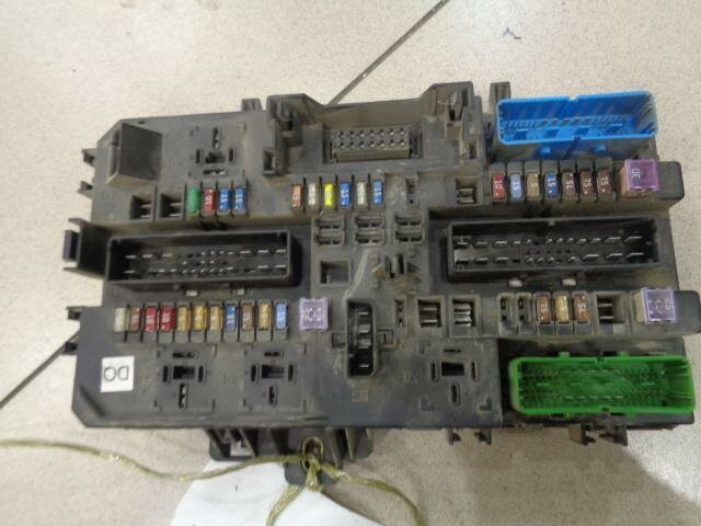 Блок предохранителей салонный от Opel Astra H 2004-2014